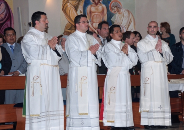 Lamezia, vescovo Cantafora ordina quattro nuovi sacerdoti - il Lametino.it Lamezia, vescovo Cantafora ordina quattro nuovi sacerdoti - il Lametino.it