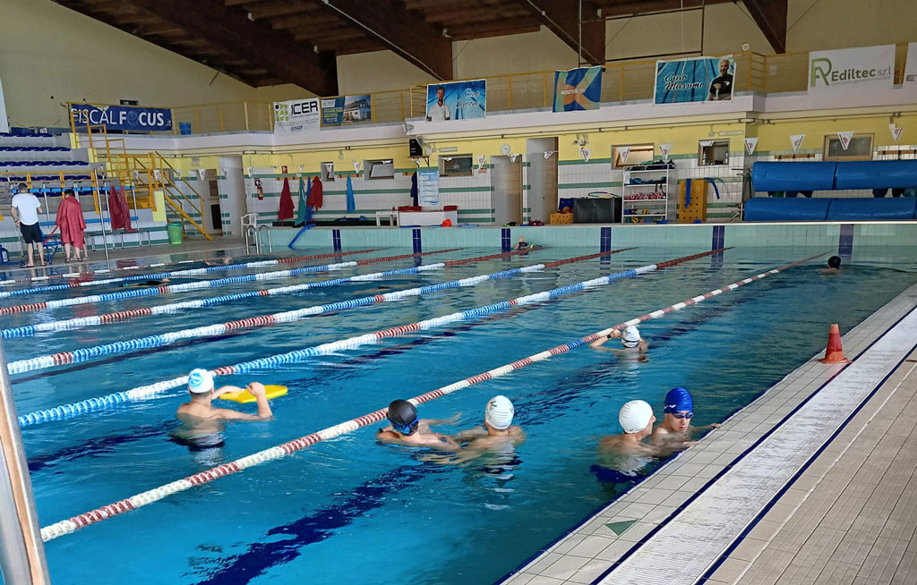 Lamezia, inclusione e benessere in acqua: al Polo Einaudi il progetto ...