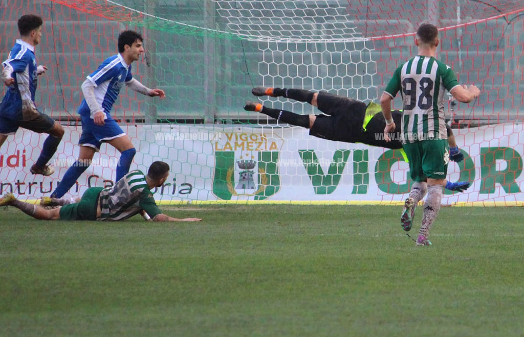 Eccellenza, la Vigor Lamezia batte di misura la Paolana e accorcia sul ...