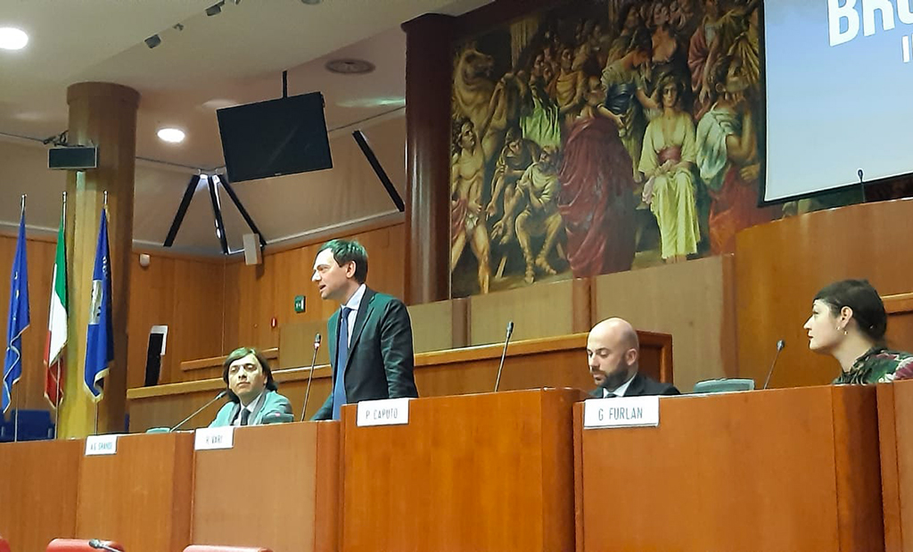 Presentato in anteprima a Reggio Calabria docufilm su Bronzi Riace, dal ...