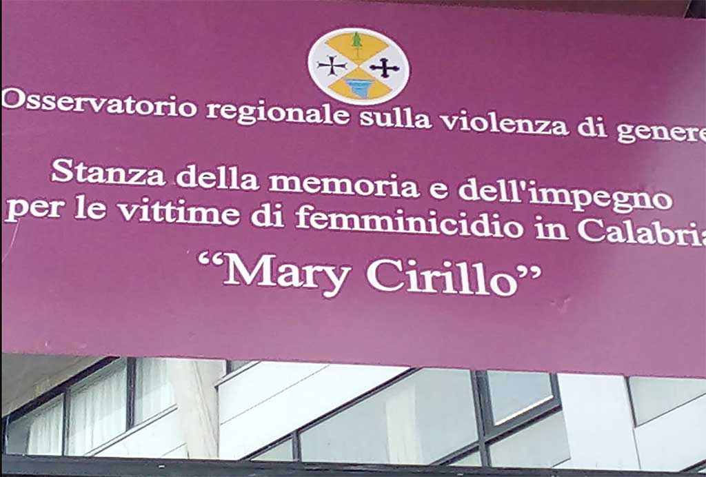 Inaugurata stanza della memoria per vittime di femminicidio in Calabria ...