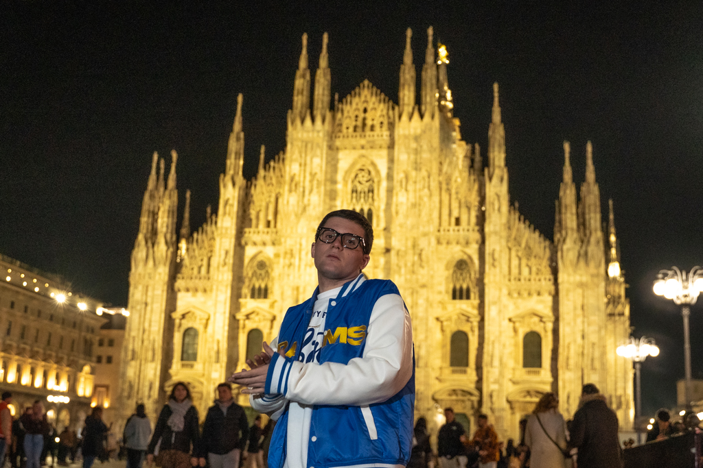 Un passo indietro', il nuovo singolo del rapper lametino Enrico Cuomo ...