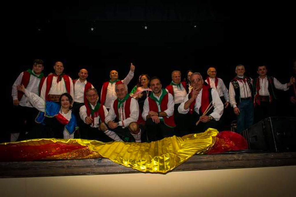 Lamezia, esibizioni itineranti del gruppo folk 'Cori Calabrisi' - il ...