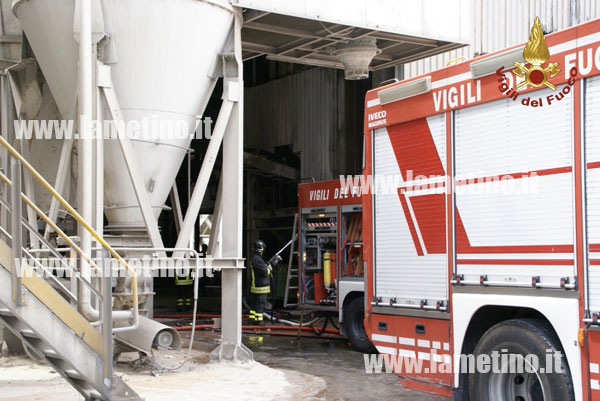 Calabria: Incendio allo stabilimento Calme a Marcellinara - il Lametino.it