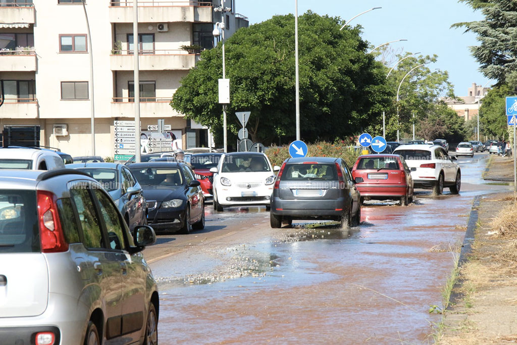 Lamezia, perdita idrica su via Marconi: disservizi a partire dal primo ... Lamezia, perdita idrica su via Marconi: disservizi a partire dal primo ...