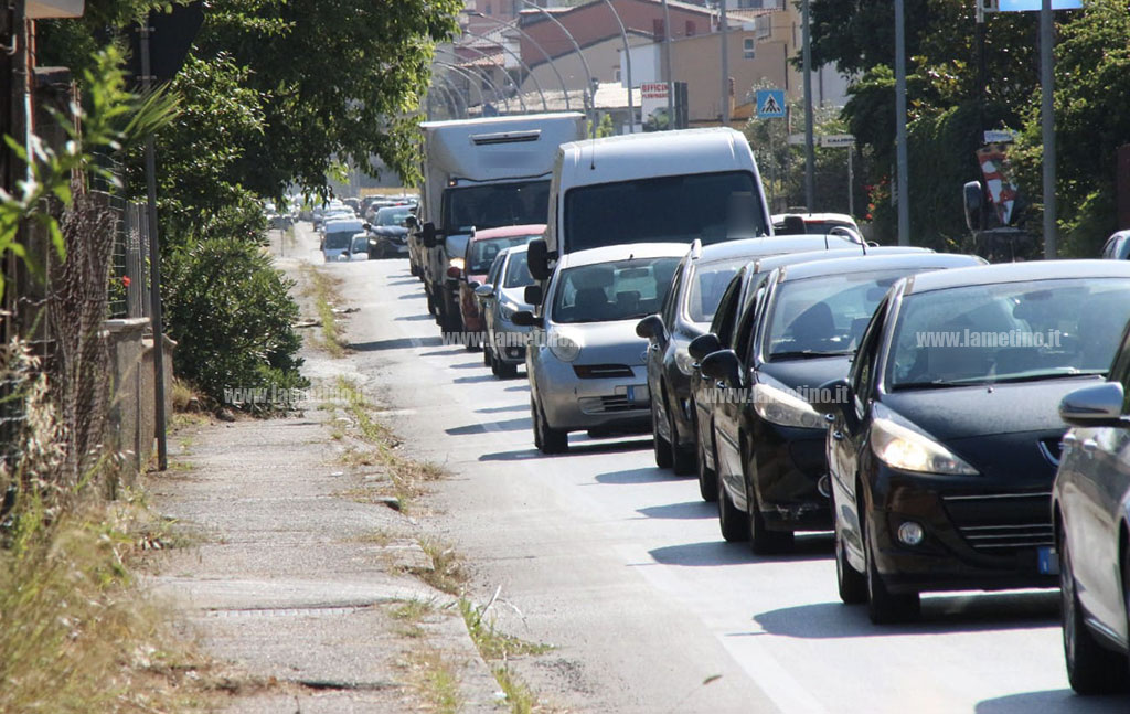 Lamezia, perdita idrica su via Marconi: disservizi a partire dal primo ... Lamezia, perdita idrica su via Marconi: disservizi a partire dal primo ...