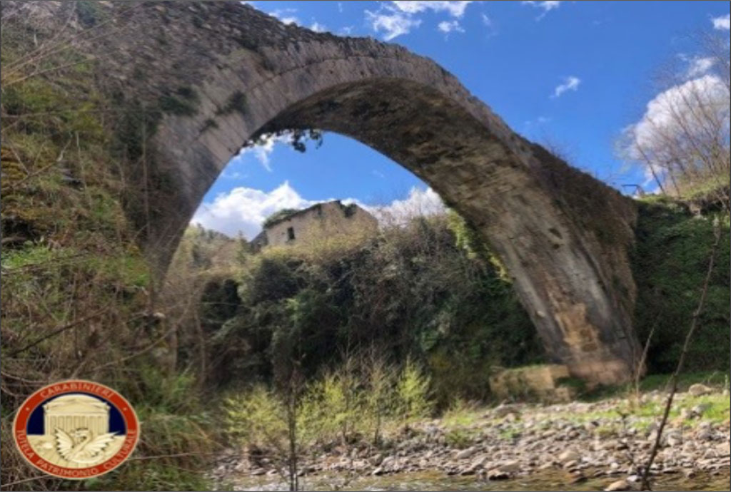 Recuperato nel fiume Savuto manufatto granitico di 300 chili del II ...