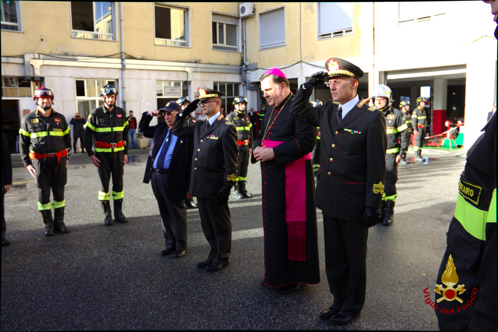Celebrata festività di Santa Barbara al Comando Provinciale Vigili del Fuoco di Catanzaro - il ...