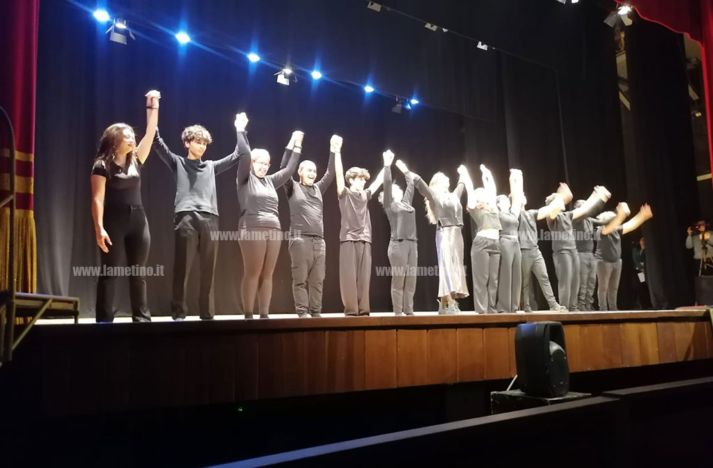 Lamezia, al Grandinetti la prima di “Tu come me”: spettacolo sull ...