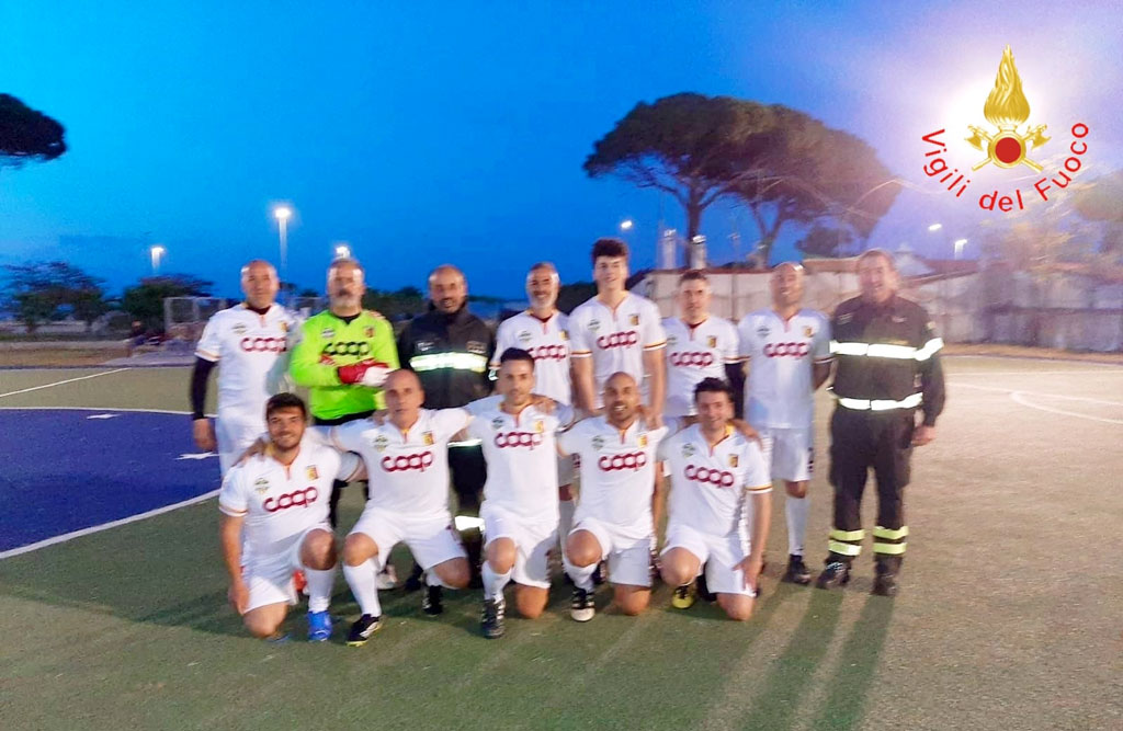 Vigili del Fuoco vincono il Torneo interforze 'Santa Barbara' di calcio ...